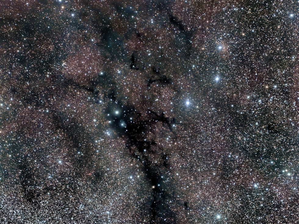 V1331 Cyg Region With Lbn408 409 And 412 Telescope Live 